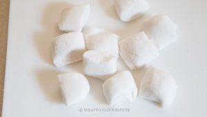 Crystal Tang Yuan with Purple Sweet Potato Filling (水晶汤圆)