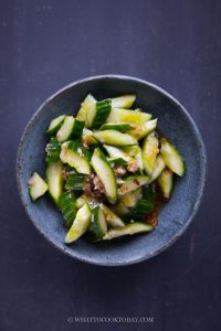 Easy Chinese Smashed Cucumber Salad 拍黄瓜