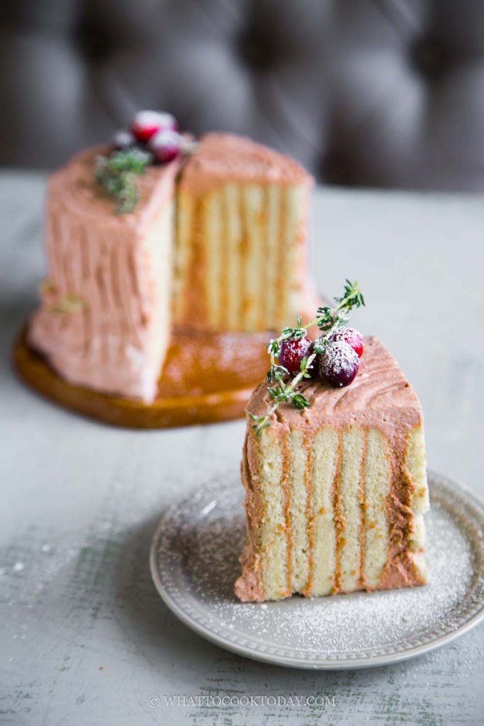Chocolate Yule Log Tree Stump Cake (with Vertical Layer)