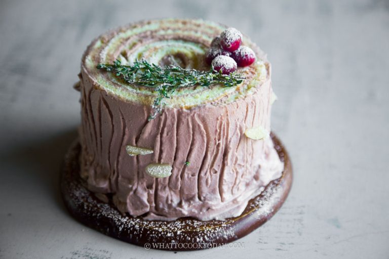 Chocolate Yule Log Tree Stump Cake (with Vertical Layer)