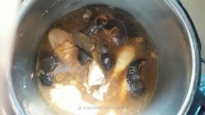 Braised Sea Cucumber with Chicken and Mushroom - What To Cook Today