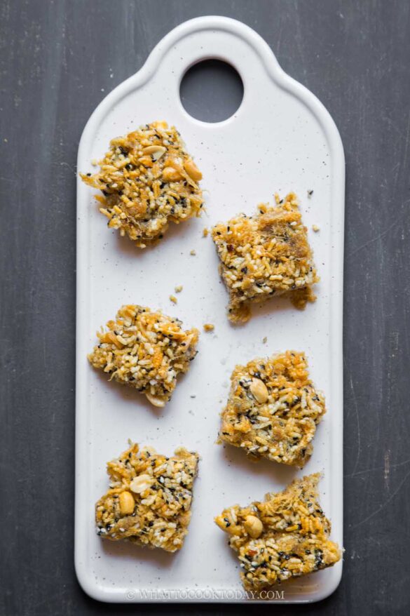 Meat Floss Bubble Rice Crackers (Bee Pang / Mi Chang)