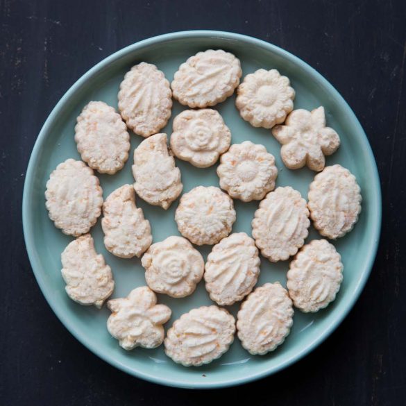 Chinese Cow's Ear Cookie/Biscuit