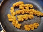 Ma Hwa / Mahua 麻花 / Kue Untir Untir (Chinese Twisted Fried Dough)