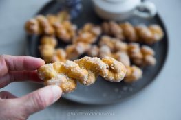 Ma Hwa / Mahua 麻花 / Kue Untir Untir (Chinese Twisted Fried Dough)
