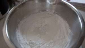 Chinese Steamed Osmanthus Rice Cake (桂花糕)