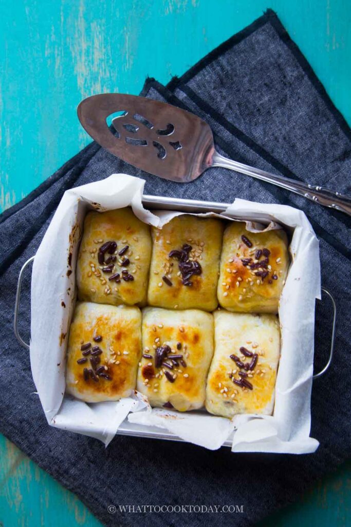 Bolen Pisang Bandung (Indonesian Banana Puff Pastry)