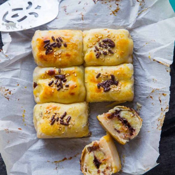 Sweet Red Bean Paste Pastry (Tau Sar Piah)