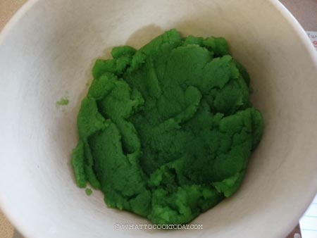 Pandan Choux Au Craquelin (with Coconut Pastry Cream)