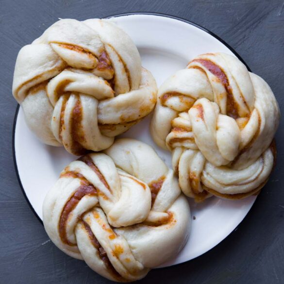 Longevity Peach Steamed Buns (Shòutáo Bao - 寿桃包)