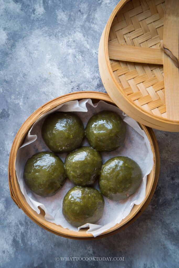 Qing Tuan (Chinese Mugwort Dumplings / Qingming Dumplings)