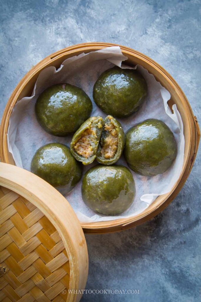 Qing Tuan (Chinese Mugwort Dumplings / Qingming Dumplings)