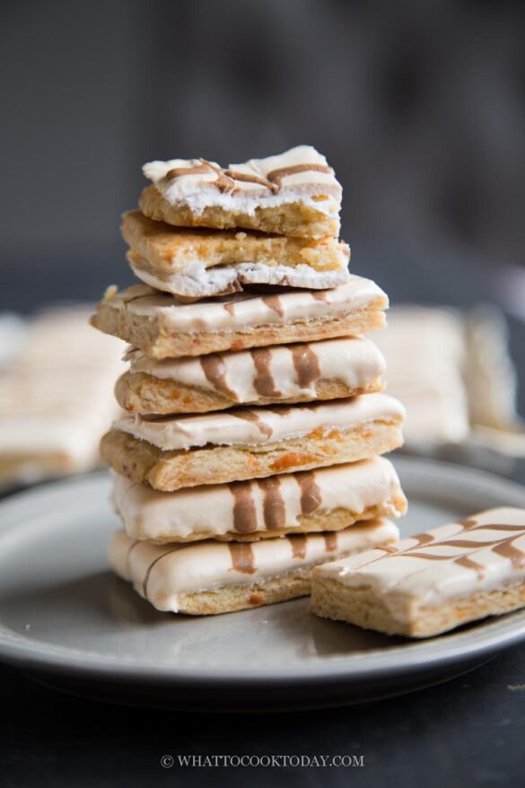 Easy Cheese Button Cookies