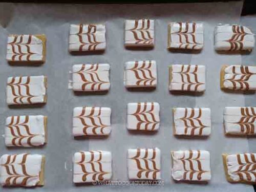 Easy Cheese Button Cookies