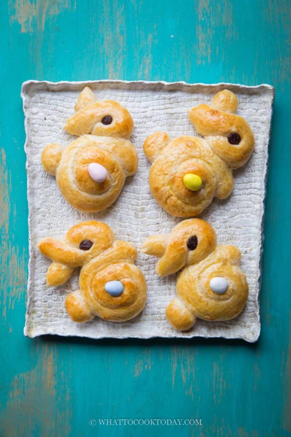 Soft Easter Bunny Rolls