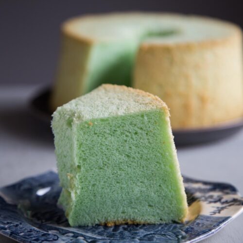 Soft and Fluffy Egg White Pandan Chiffon Cake