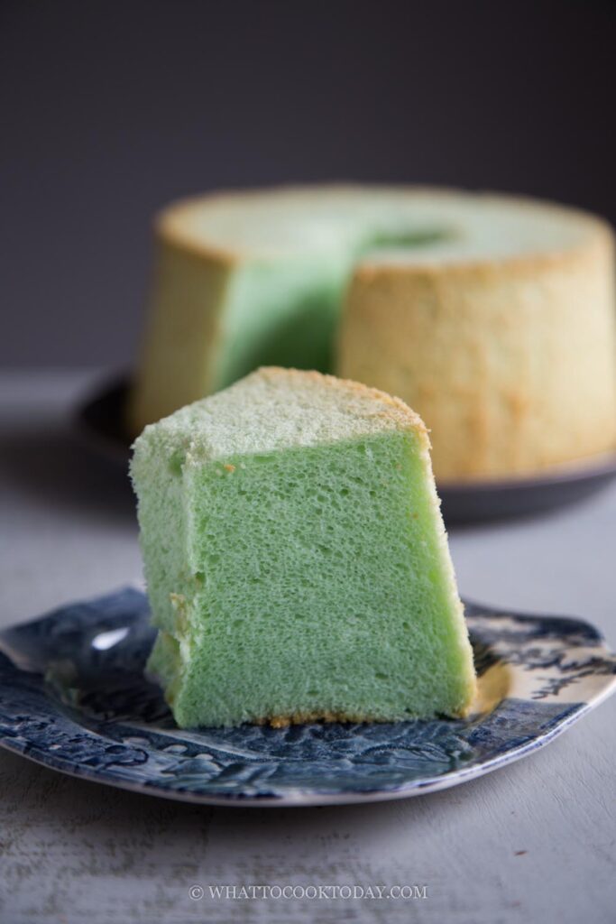 Soft and Fluffy Egg White Pandan Chiffon Cake