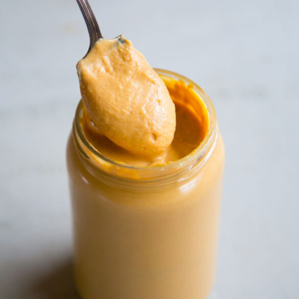 Easy 10-Minute Hainanese Kaya Jam (Regular Kaya Jam or Pandan Kaya)