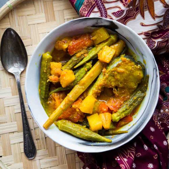 Cantonese Steamed Fish (with Pro Tips You Need To Know)