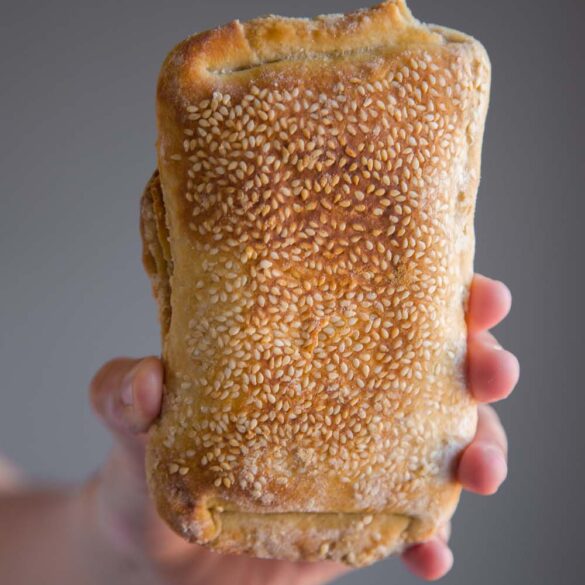 Seremban Siew Bao / Shao Bao (Baked Flaky BBQ Pork Pastry Bun 烧包)