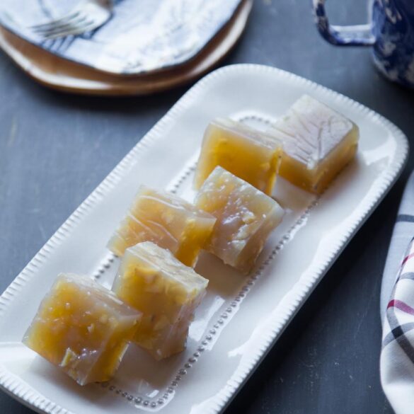 Fried Pounded Glutinous Rice Cake with Brown Sugar Syrup (Hong Tang Ci Ba)