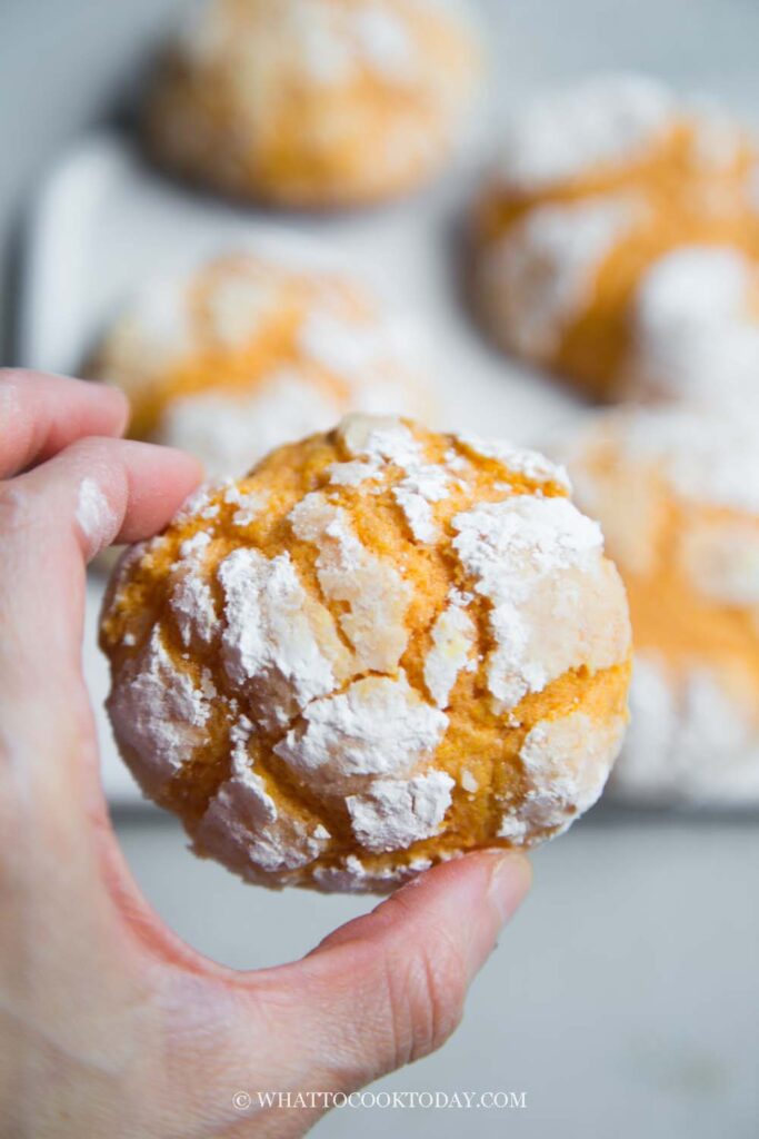 Soft and Chewy Pumpkin Crinkle Cookies