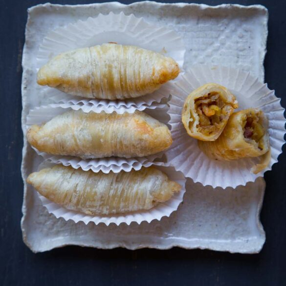 Woo Kok (Fried Taro Puff)