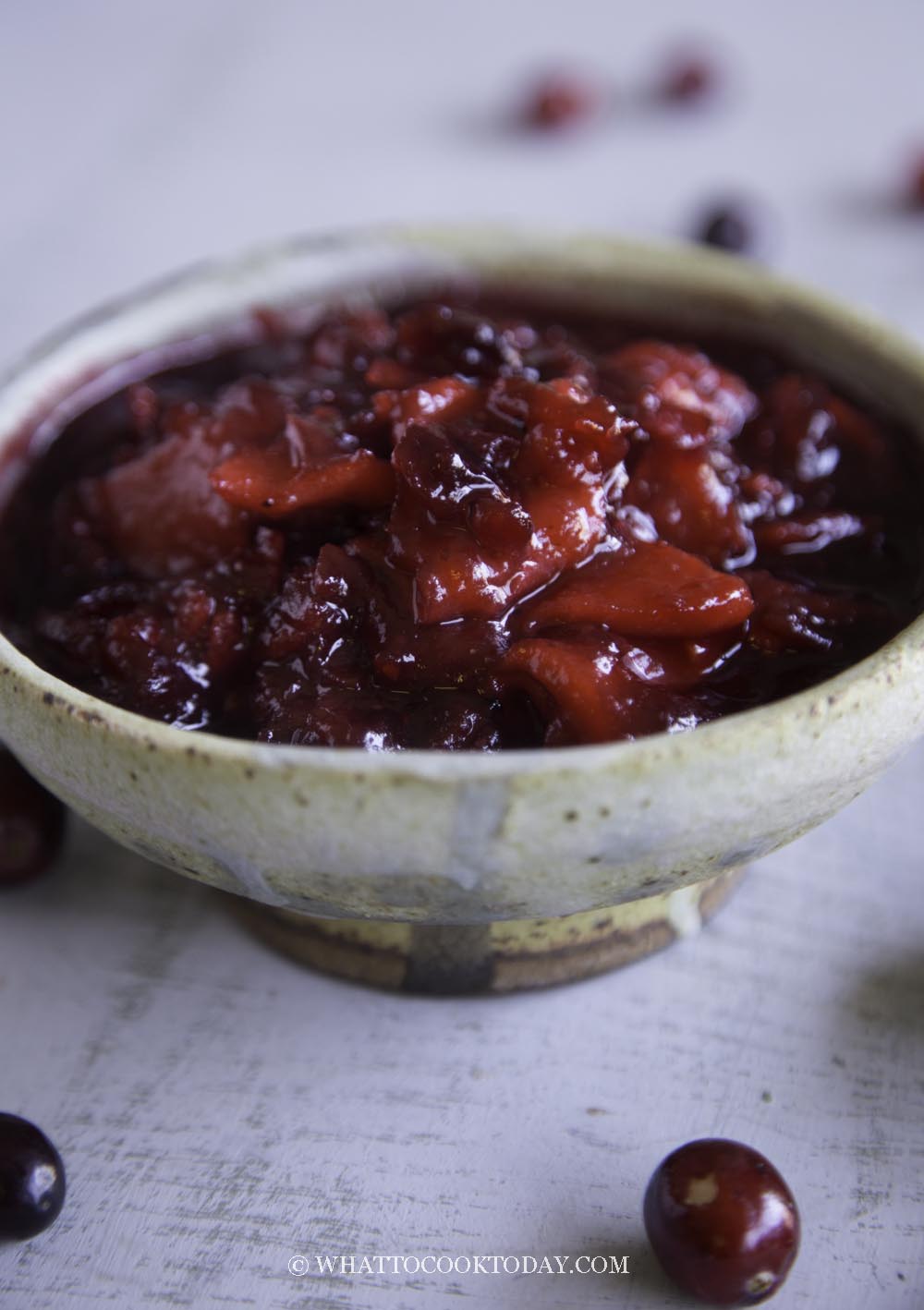 Gordon Ramsay's Caramelized Cranberry Apple Sauce