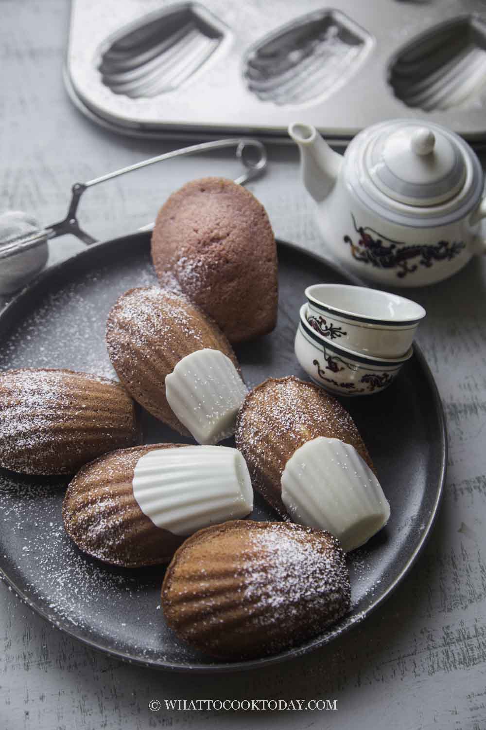 Red Velvet Cream Cheese Madeleines