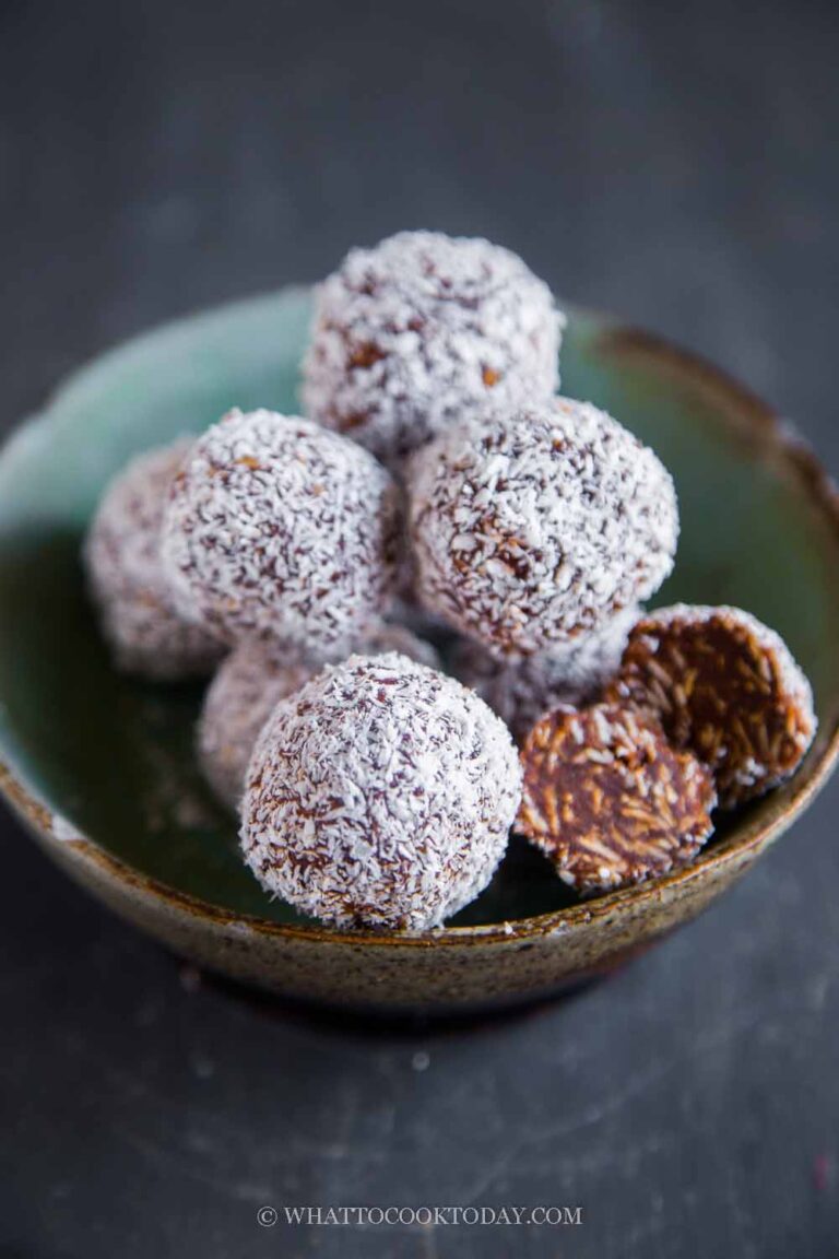 Easy No-Bake Swedish Chocolate Balls (Chokladbollar)