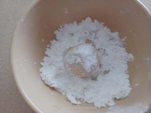 Kuih Momo Sarawak/ Biskut Arab Susu (Snowball Cookies)