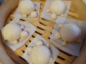 Steamed Mi Ku Buns / 面龟 (Tortoise Steamed Buns)
