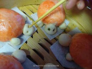 Steamed Mi Ku Buns / 面龟 (Tortoise Steamed Buns)