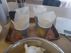 Paper-wrapped Sponge Cake (紙包蛋糕)