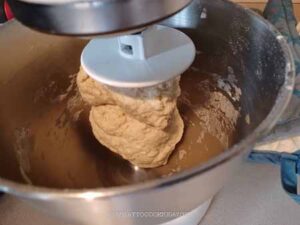 Roti Baso Ayam Jadul (Old-School Baked Chicken Buns)