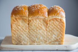 Super Soft Shokupan/ Japanese Milk Bread (Sponge Method)