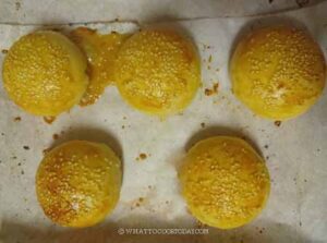 Beh Teh Soh/Heong Peng (Chinese Horse Shoe Biscuits)