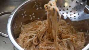 Fried Mee Suah (Mee Suah Goreng)
