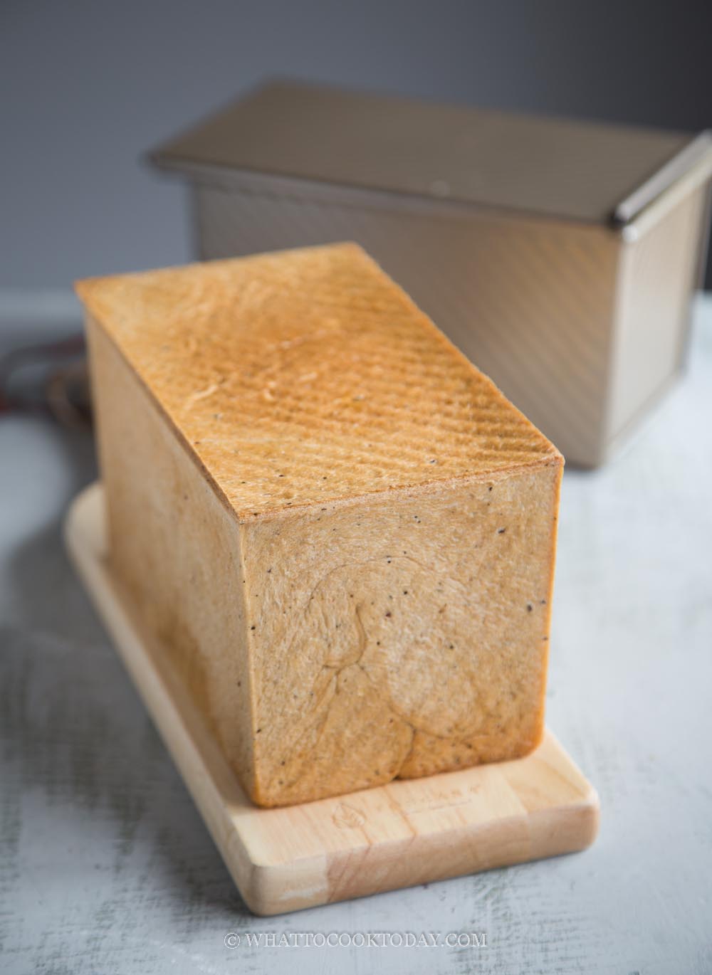 Earl Grey Milk Tea Bread (with Poolish)