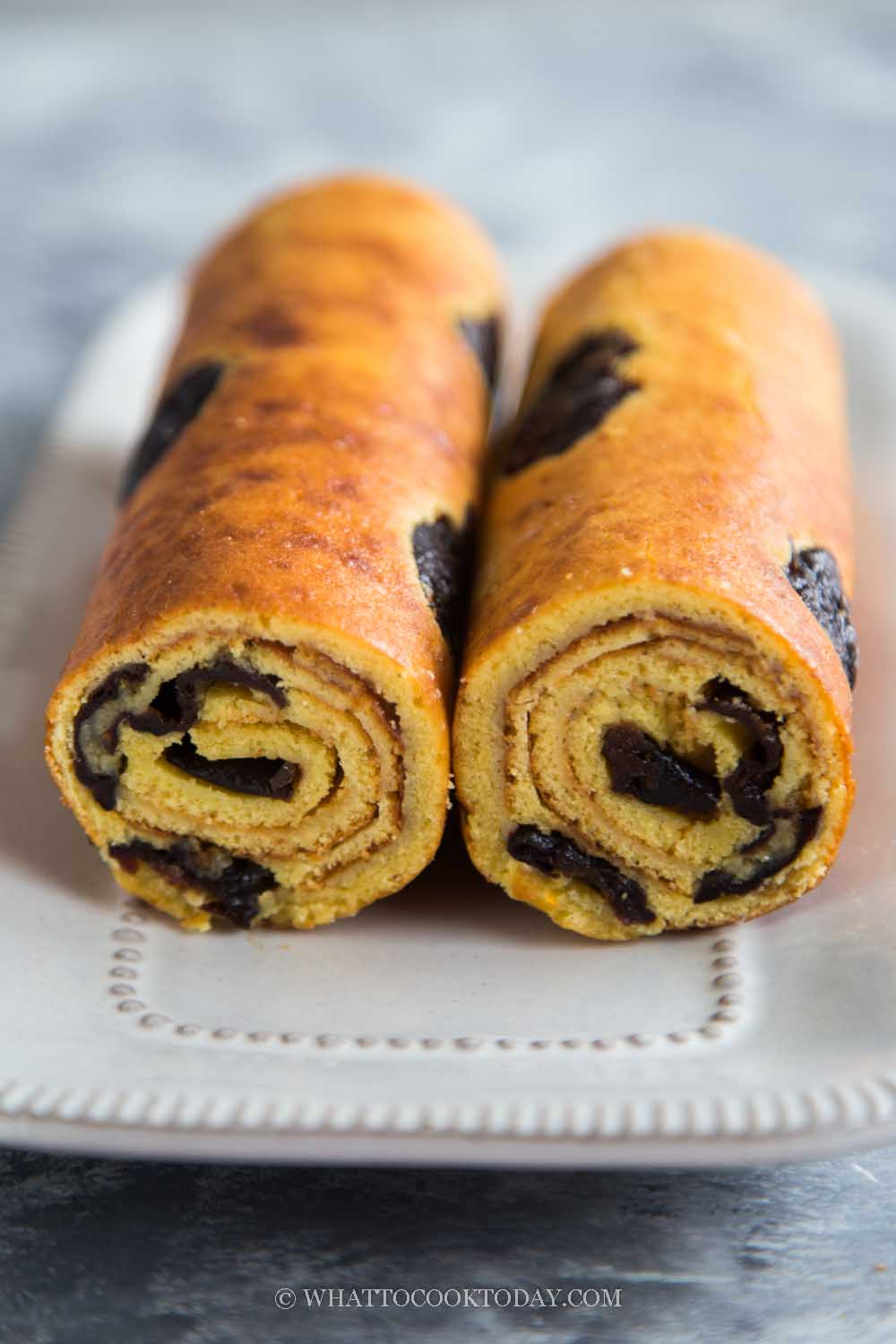 Lapis Legit Gulung Prunes