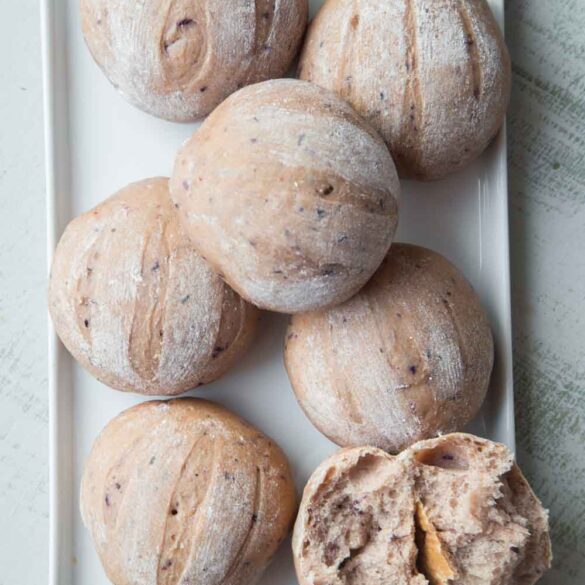 Sourdough Baozi/Steamed Buns with Tangzhong