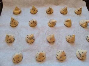 Korean Sesame Mochi Bread