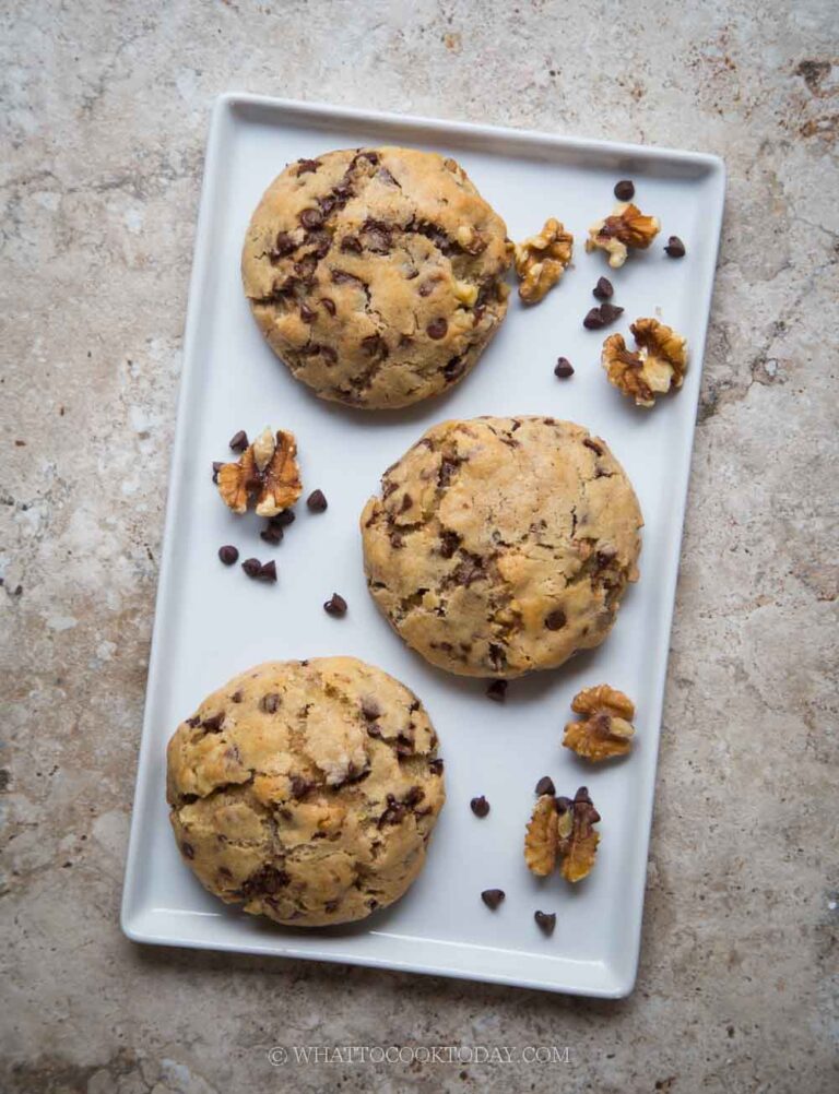 Sourdough Discard Levain Bakery Chocolate Chip Walnut Cookies