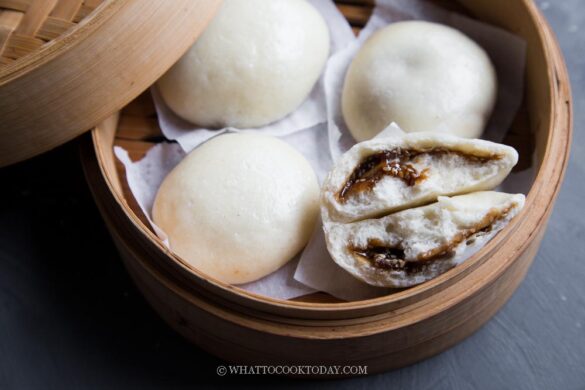 Chinese Molten Brown Sugar Steamed Buns/Baozi