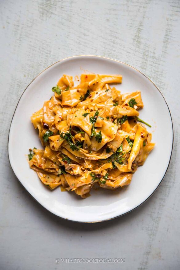 Easy Wonton Skin Noodle with Chili Oil