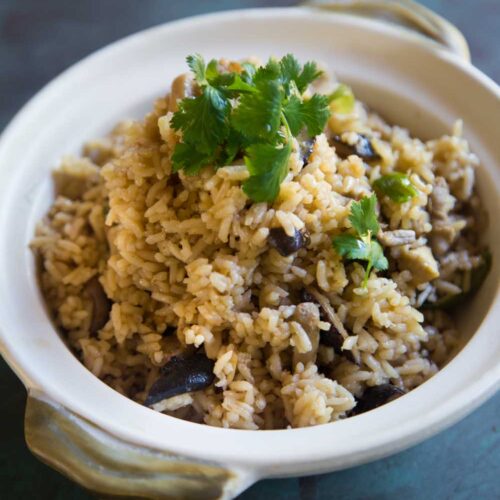 Easy One-Pot Taiwanese Sesame Oil Chicken Rice