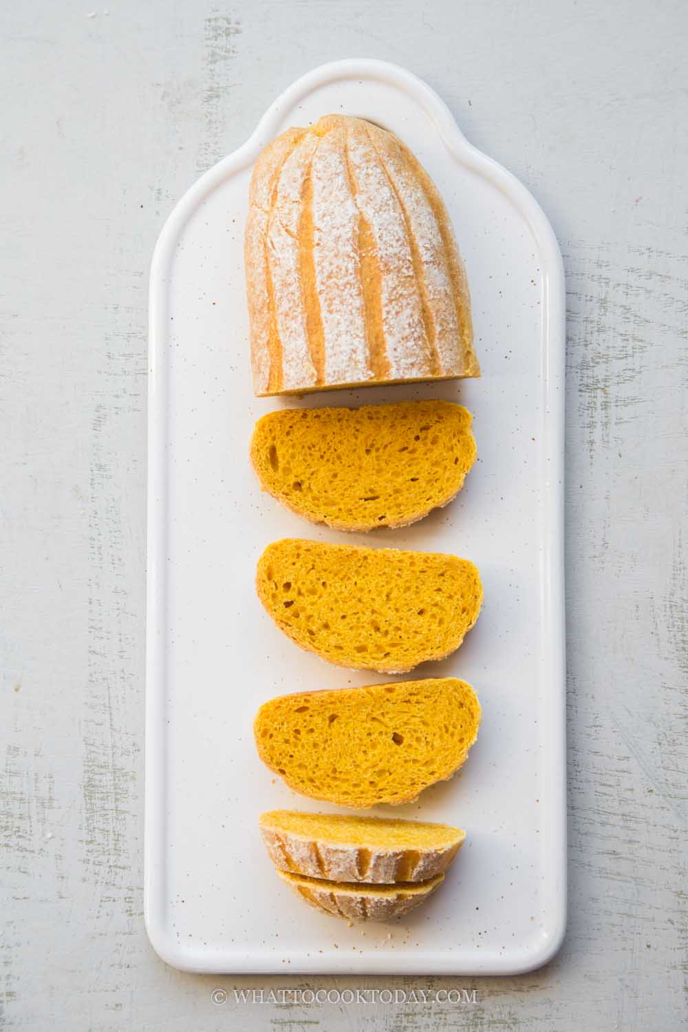 Japanese Milk Hearth Bread/Mirukuhasu (Pumpkin Version)