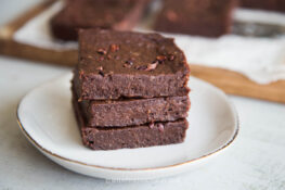 Flourless Adzuki Bean/Red Bean Brownies (So Moist and Fudgy!)