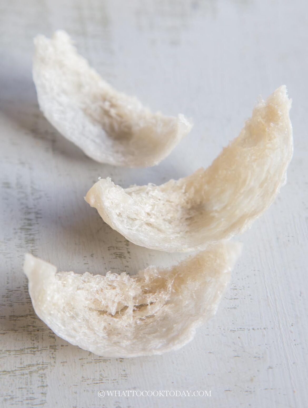 Double-boiled Edible Bird's Nest Soup (燕窝)