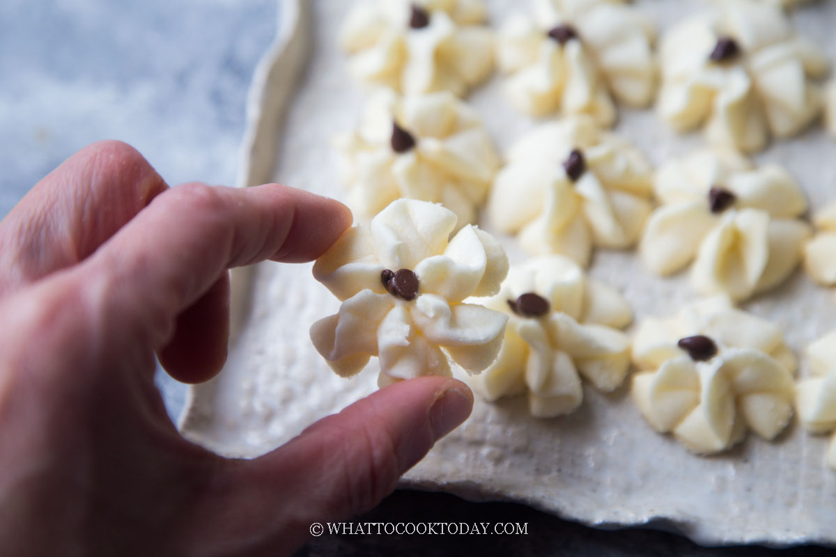 Kue Semprit Susu Maizena (Cornstarch Spritz Cookies)